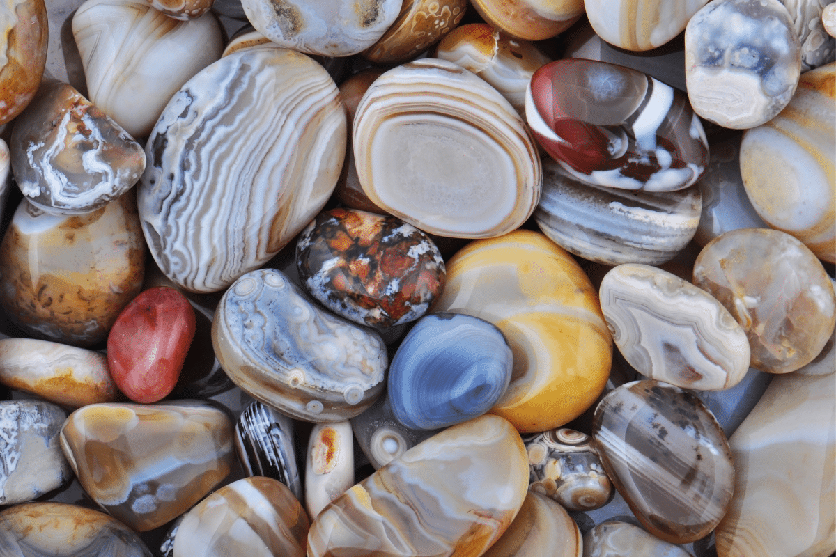 Can Agate Go In Salt? (Blue Lace, Moss, Iris And More)