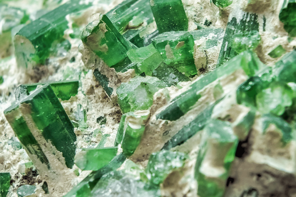 Full Guide To Emerald vs. Green Tourmaline (This is the Difference)